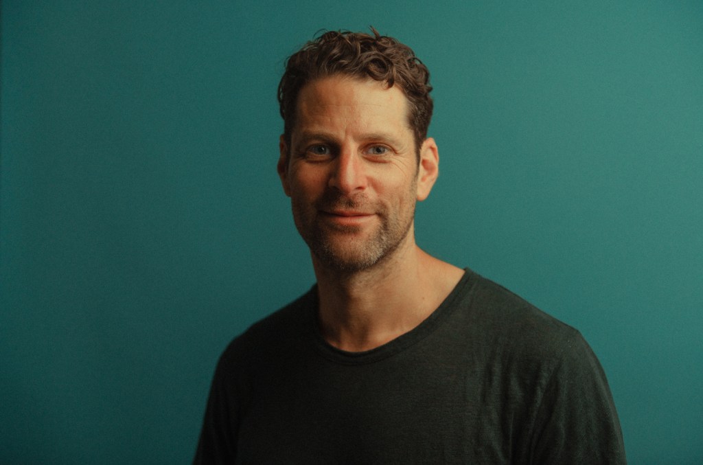 Dan Rosen Reflects on Warner Music Australia ‘Historic’ Chart Weeks ...